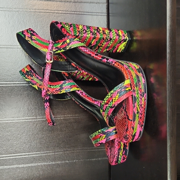 Miss L by Liliana | Shoes | Multicolor Platform Sandals | Poshmark